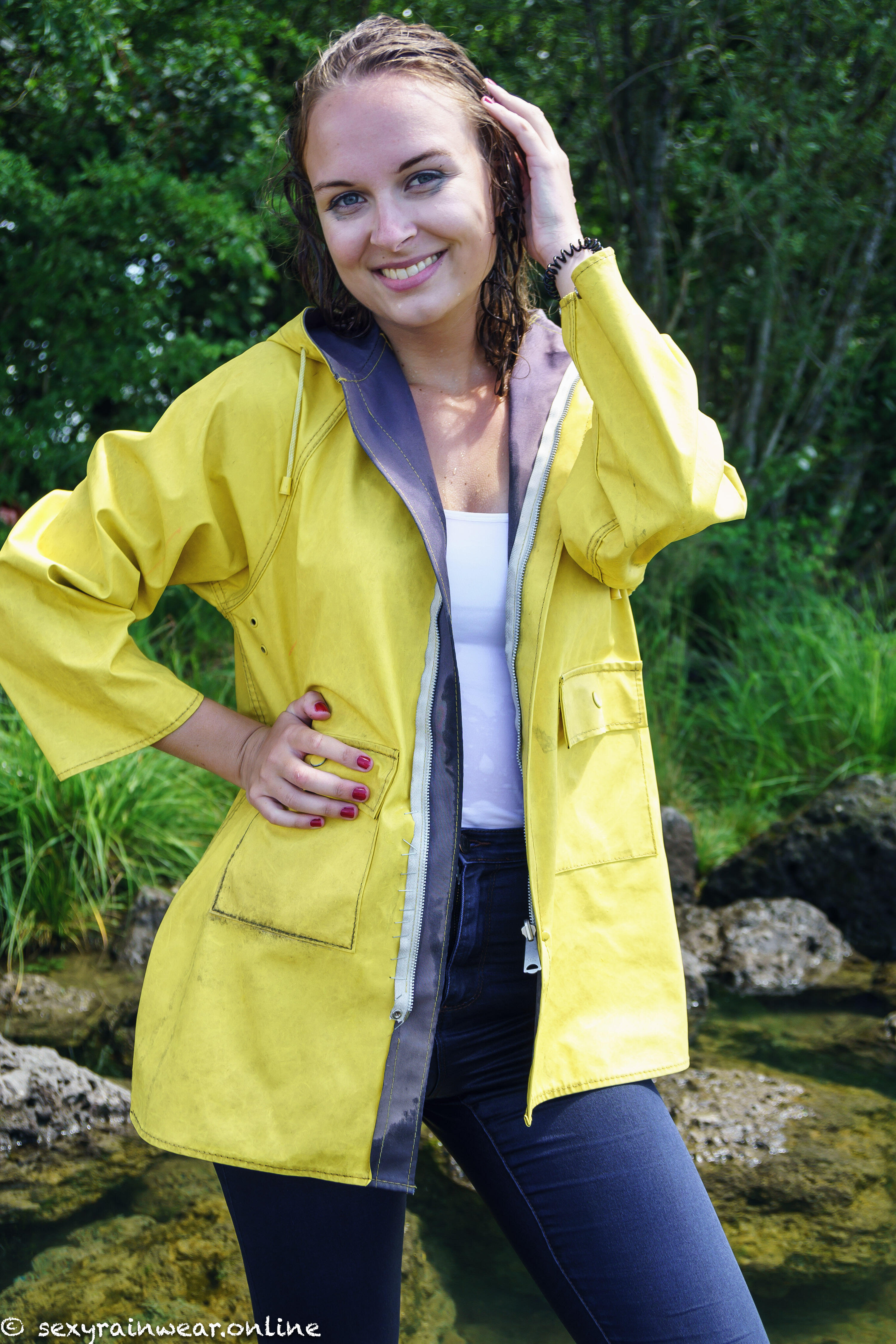 SEXYRAINWEAR.online | Friesennerz must get wet pt 1