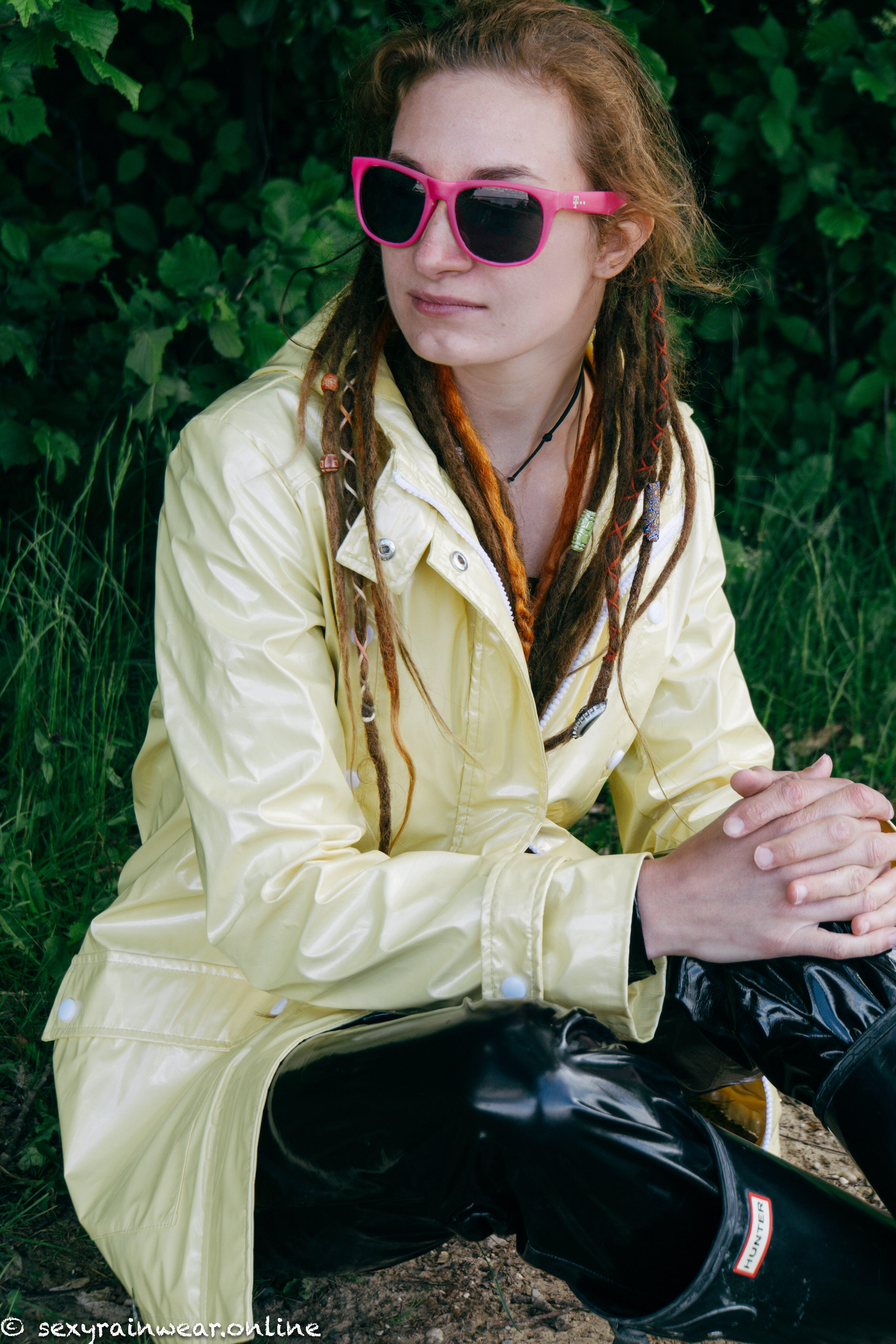 SEXYRAINWEAR.online | Shiny rain defense