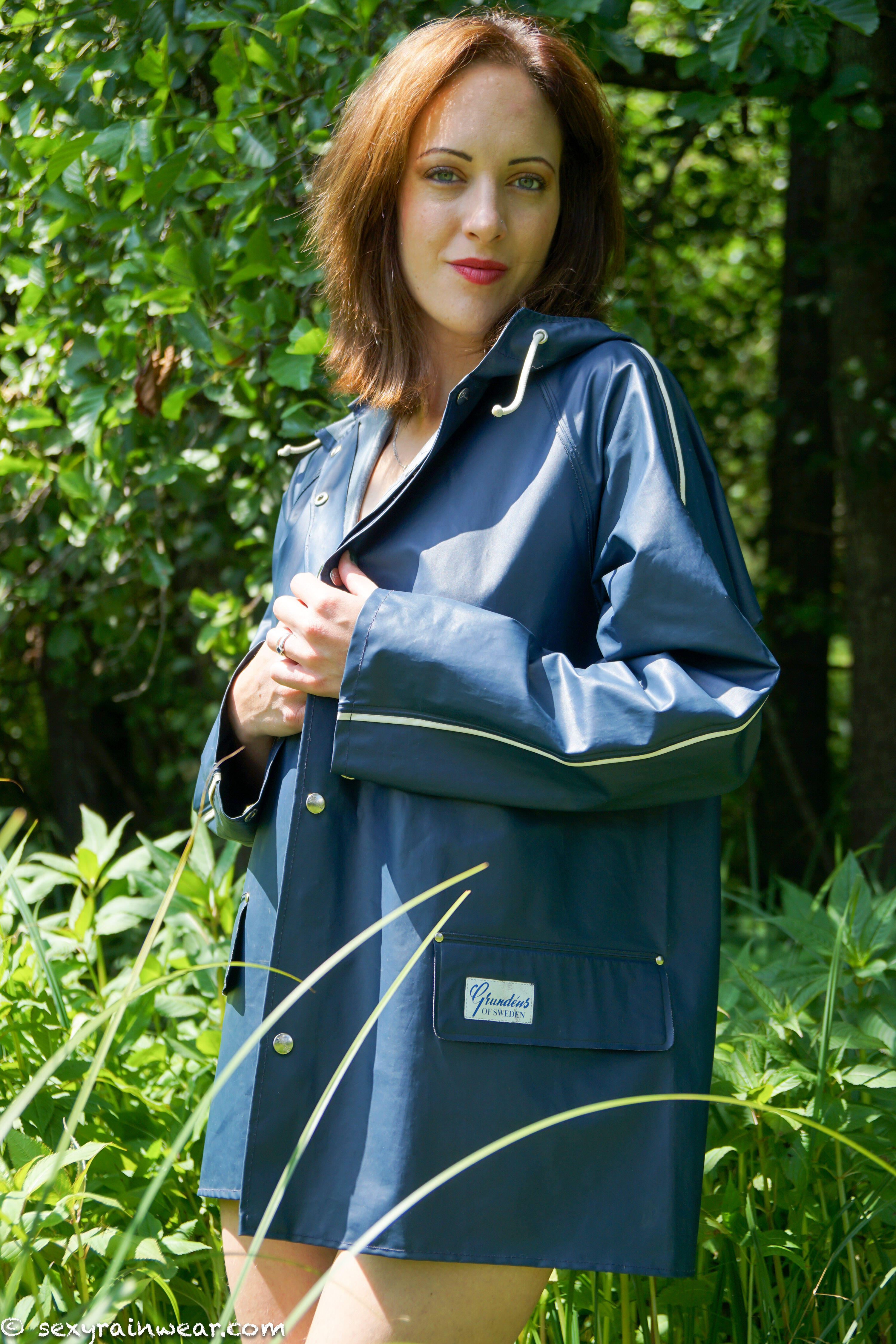 SEXYRAINWEAR.online | That jacket is long enough